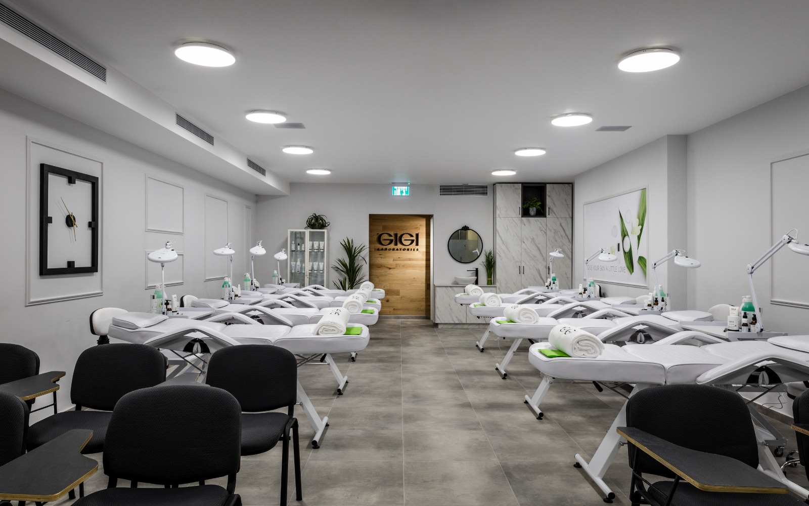 לימודי קוסמטיקה - קורס קוסמטיקה - Gigi Center - קוסמטיקה מקצועית המכללה